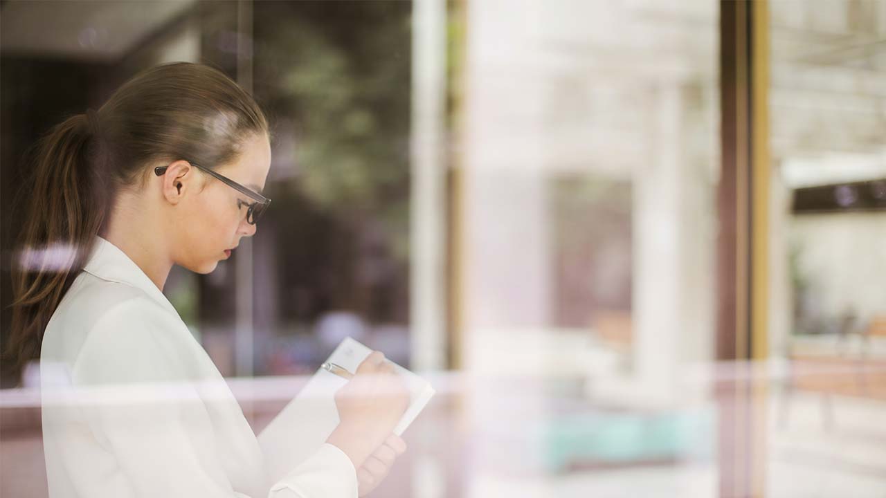 How to Start Your Career as an Executive Assistant | Priority Management